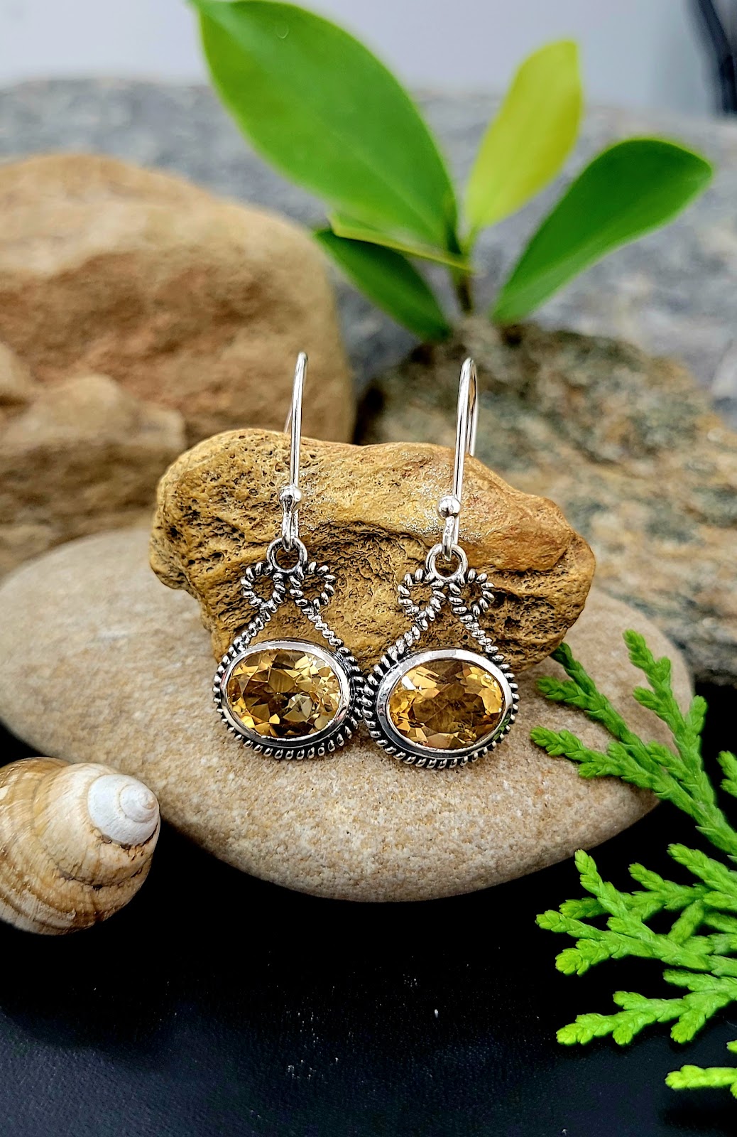 Ювелирные украшения :: Серьги :: Серебряные серьги с Цитрином, 2.94 г